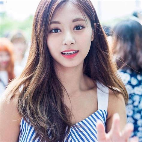 Tzuyu Twice Choutzuyu Kpop Jyp Koreanmusic Idol Korean Music Asian Girl Beautiful Girls