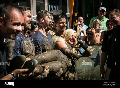 Marines With The 24th Marine Expeditionary Unit Pose With Anna Kooiman A Fox News Anchor