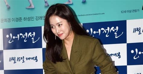 [ten Photo]전혜빈 90도 폴더 인사하는 영화배우