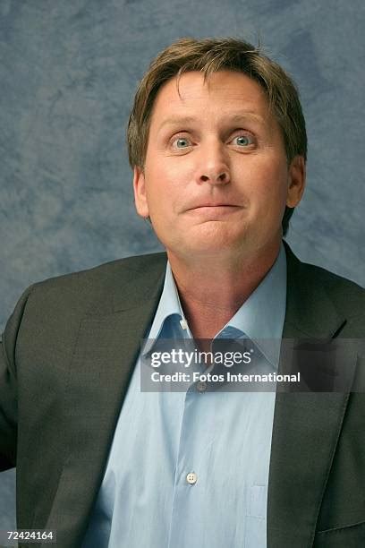 Emilio Estevez Fotos Photos And Premium High Res Pictures Getty Images