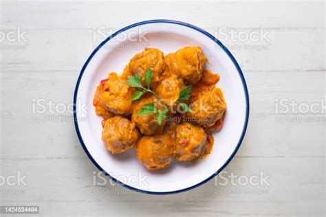 토마토 소스를 곁들인 미트볼 스페인 북부의 전형적인 타파스 0명에 대한 스톡 사진 및 기타 이미지 0명 건강한 식생활 고기 Istock