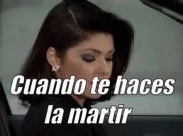 Soraya Montenegro Subiendo La Ventana Del Auto  Soraya Montenegro