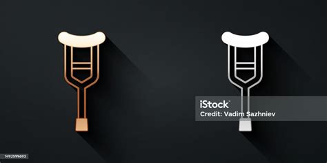 금색과 은색 목발 또는 목발 아이콘은 검은색 배경에 분리되어 있습니다 근골격계 질환을 앓고있는 사람들의 재활 장비 긴 그림자 스타일 벡터 건강 진단에 대한 스톡 벡터 아트