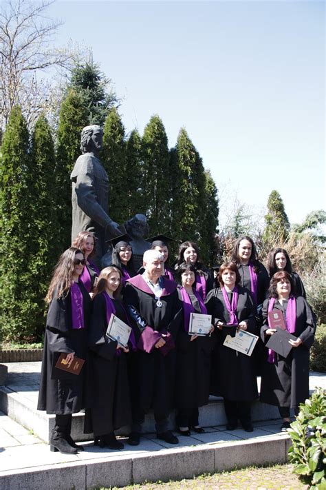 ВТУ Стопански факултет Тържествено връчване на дипломи на випуск 2022 професионални