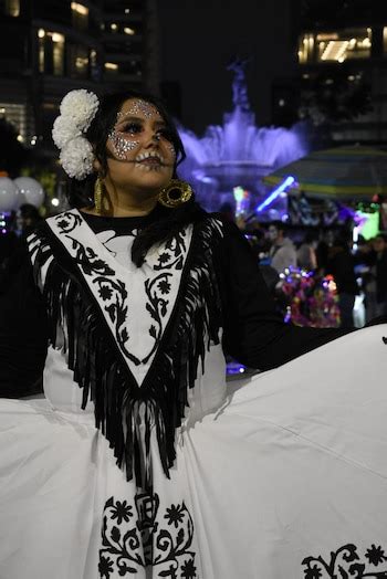 Así Fue El Desfile De Catrinas En Cdmx Artesanías Tradición Y Color En La Capital Del País