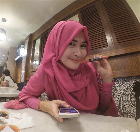 Koleksi Foto Cewek Hijab Putih Mulus Wa Janda