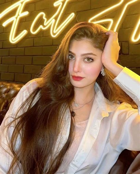 205 Best Stylish Girls Dp Images Pics Photos Andwallpapers