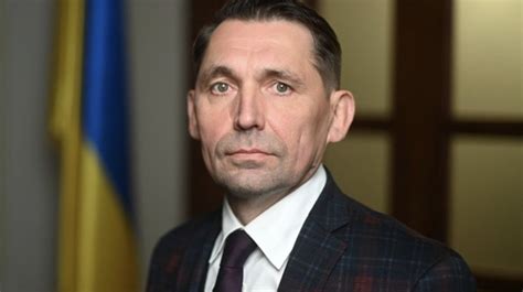 Мінкульт України припиняє видавати митцям і медійникам дозволи на виїзд за кордон Читайте на