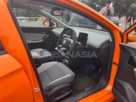 Mg4 Ev Warna Volcano Orange Resmi Mengaspal Di Indonesia