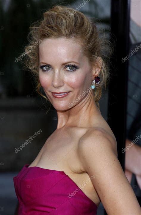 Actress Leslie Mann — Stock Editorial Photo © Popularimages 102204272