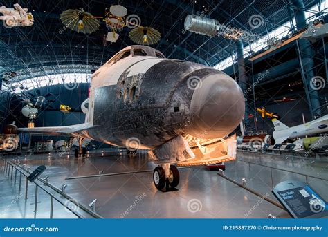 Space Shuttle Discovery At Steven F Udvar Hazy Center Editorial Image Image Of Carrier