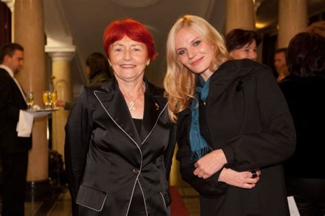 Tradicionalno Posebna Mojca Beseničar