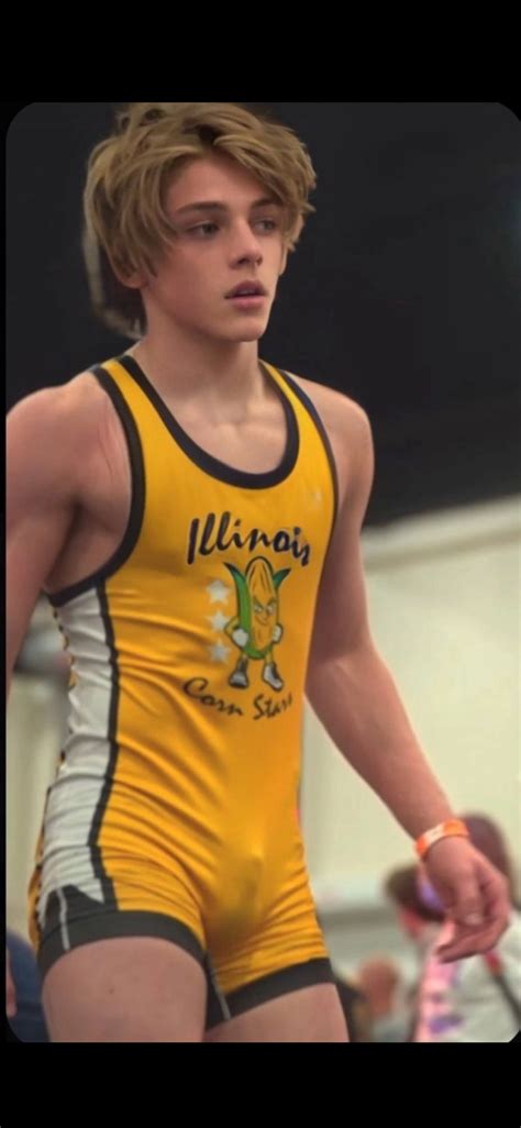 Hot Wrestling Boys Giant Bulge