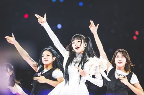 K Pop Girl Group Twice Delivers On First Of 4 Concerts At Kia Forum Pasadena Star News