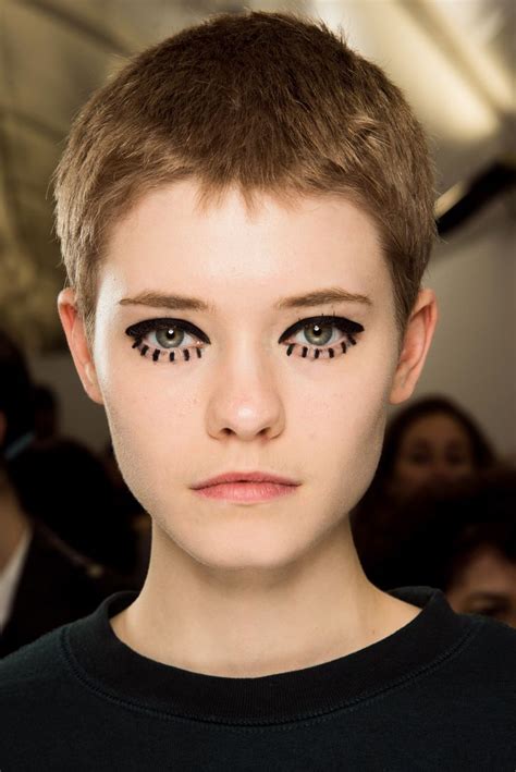 Christian Dior Fall 2019 Ready To Wear Collection Wedding Makeup