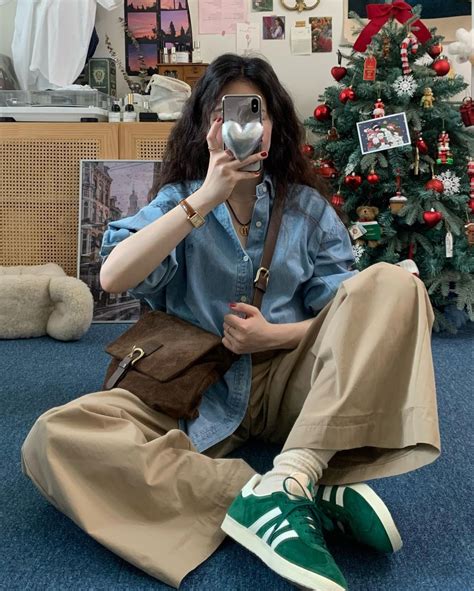 Clothes Shoes Accessories에 있는 Cláudia Perroni님의 핀 가을 패션 스니커즈