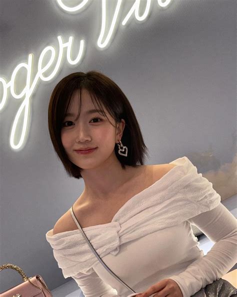 이번에 역대급 반응 터진 장원영 팬싸짤들 미모 수준