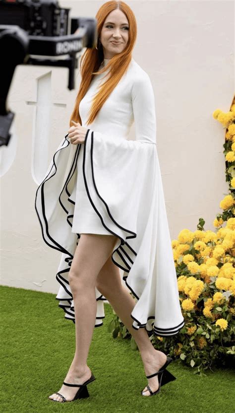 Karen Gillan Rcelebritylegs