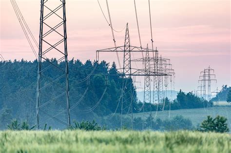 Protection Relay │ Line Protection │ Siprotec 5 Siemens Global