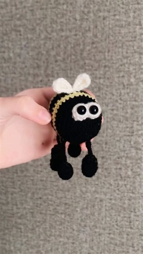 Вязані іграшки від Льоліка Та й все життя описує😂 Ціна 550 грн вязання Instagram