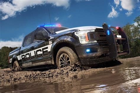 Ford lança primeira picape criada para perseguições policiais