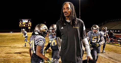 Snoop Dogg 1a Snoop Youth Football League
