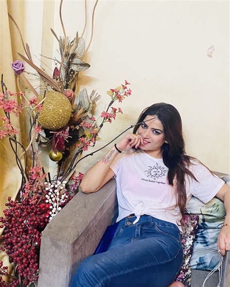 Sonia Singh Rajput Biography Age Family Movies MixIndia