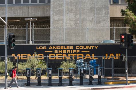 La Countys Jail Population Is Rising Prop 36 Is Partly To Blame Laist