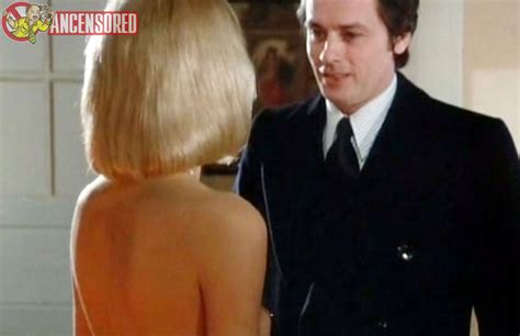 Naked Mireille Darc In Someone Is Bleeding