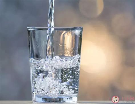 多喝水是不是真的能预防结石 如何预防结石复发 八宝网