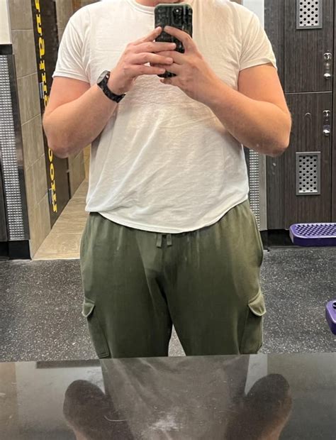 Freeballing At The Gym And Getting Lots Of Stares From Both Women And Men Alike R Freeballing