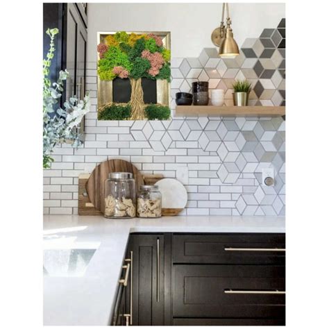 Картина от мъх 21 26 см Дървото на живот с 3 вида зелен мъх и златна рамка