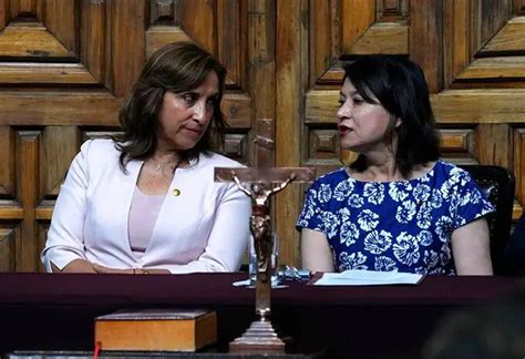 Perú Expulsa Al Embajador De México