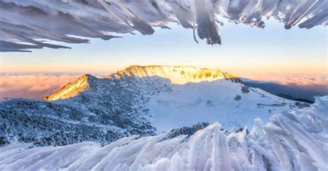 폭설이 빚어낸 얼음 속 한라산…올해 기상기후 사진 수상작