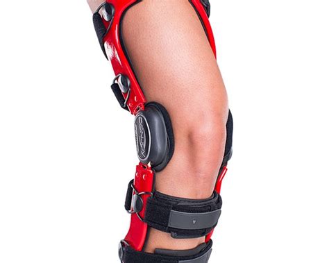 Custom Knee Braces Leduc Physio And Massage Orthotics Custom Knee Brace Compression Socks
