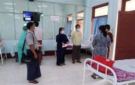 ပြင်ဦးလွင်မြို့နယ် ဗဟိုဝန်ထမ်းတက္ကသိုလ် အထက်မြန်မာပြည် ဇီးပင်ကြီး