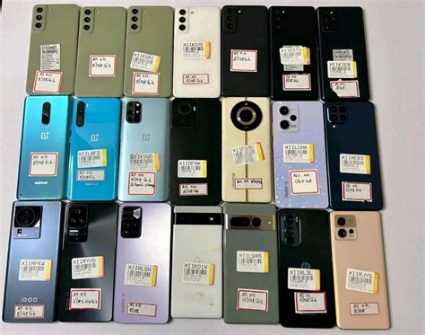 Gold Metal Design Redmi MI Second Hand Mobile Phones Pan India At Best Price In Indore