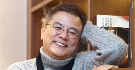 포즈 취하는 강석우