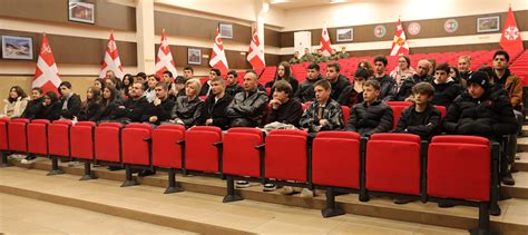 ეროვნული ეროვნული თავდაცვის აკადემიაში ღია კარის დღე გაიმართა აბიტურიენტებმა დეტალური