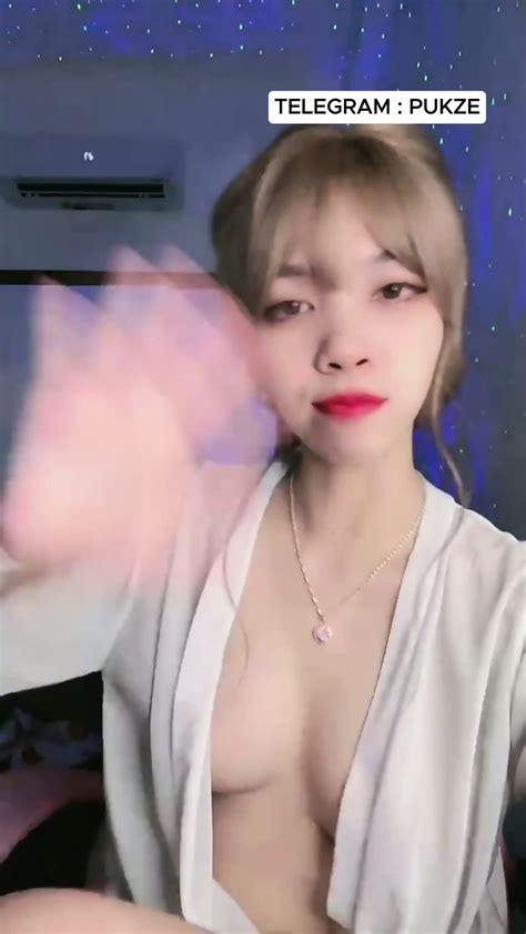 Ngangkang Mainin Anu Cubit Nenen Piaa Cute Eporner