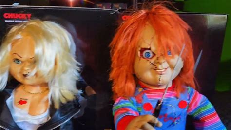 Spirit Halloween Talking Animated Chucky And Tiffany Dolls Youtube
