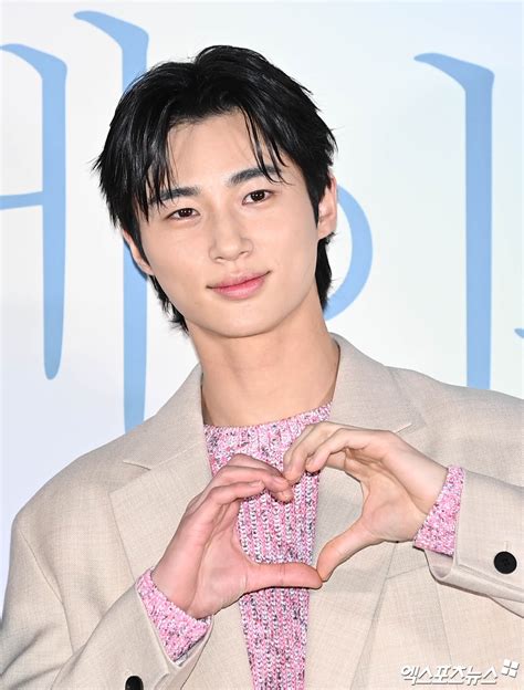 변우석 소울메이트 많이 사랑해주세요 엑s Hd포토