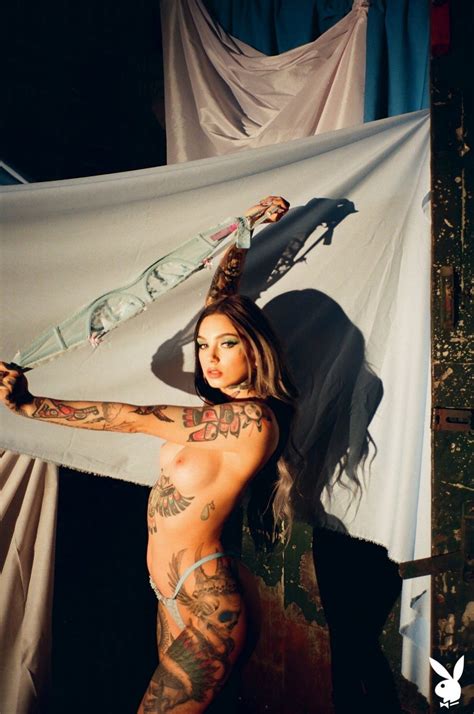 Taylor White Tv Thefappening Nude Tattooed Cam Whore 29 Photos Video The Fappening