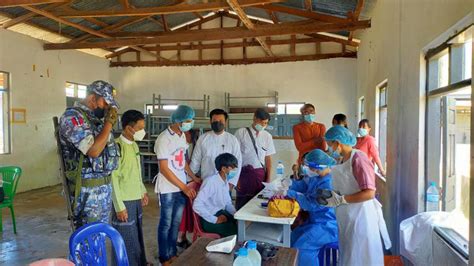 ရေဖြူမြို့နယ်၊ ကျောက်ထရံကျေးရွာတွင် အသက် ၁၂ နှစ်နှင့်အထက် ကျောင်းသား၊ က