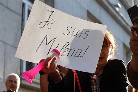 Рокери блокираха съда в подкрепа на Милена Славова Снимки