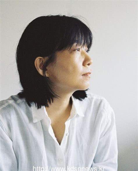 노벨 문학상에 소설가 한강…한국 작가 최초 수상 쾌거 다선뉴스