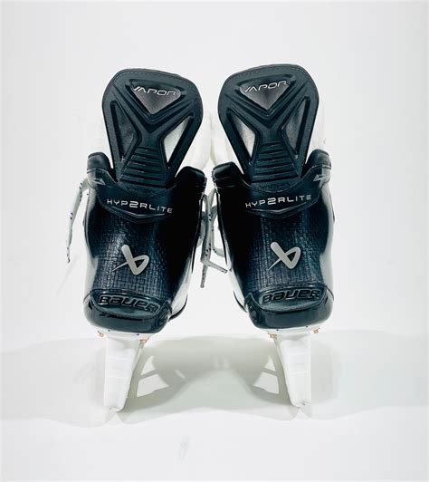 Like New Custom Black Bauer Vapor Hyperlite 2 Pro Stock Skates Size 8
