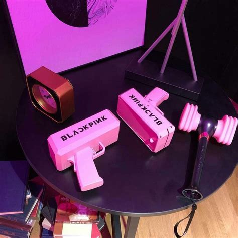 Pin De Blackpink Ev En Blackpink Bershka Zapatos Mujer Maleta De Maquillaje Rosas Negras