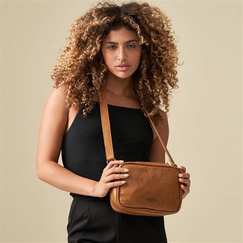 Imogen Camera Sling Bag Woodstock Leather