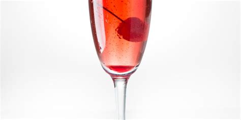 Kir Royal E A História Do Drink Que Ressurge No Seriado Emily In Paris